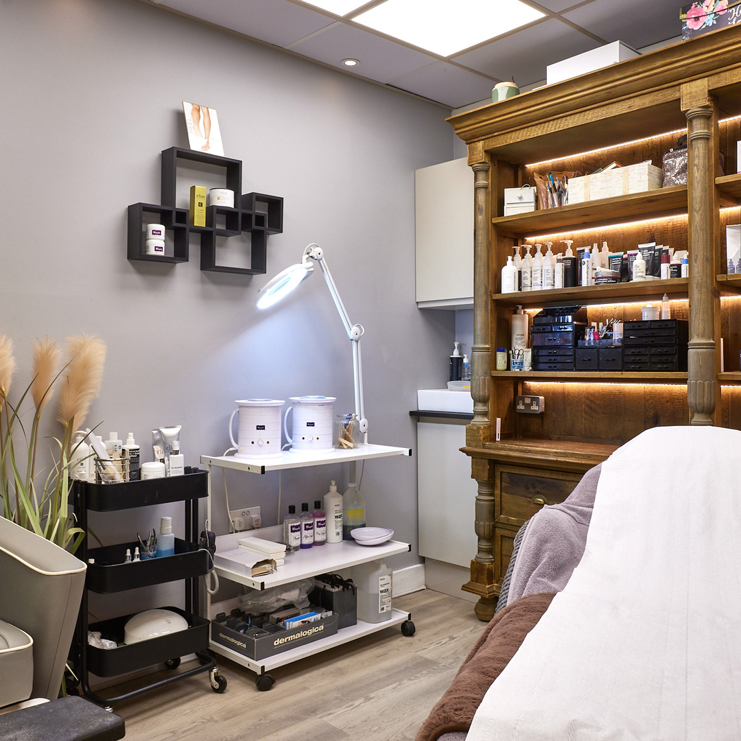 Krosbie and Co. – Hair Salon in Hatch End